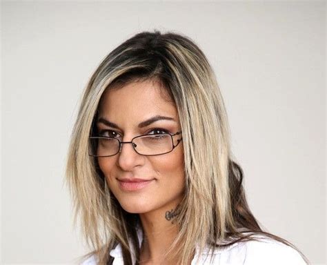 Klarisa Leone – Telegraph