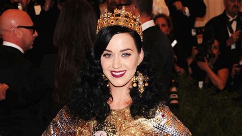 Katy Perry Retains Queen Of Twitter Title Becomes First User To Reach