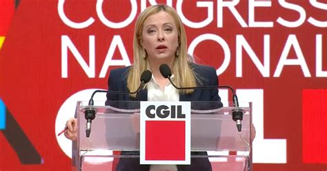 Reddito Di Cittadinanza Meloni Dal Palco Della Cgil Rivendica L