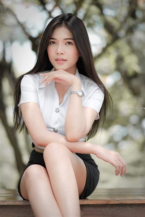 ปักพินโดย Chiêu Nguyễn ใน Nữ Sinh Thái คนสวย นางแบบ ผู้หญิงสวย