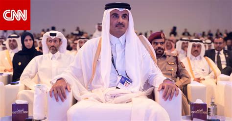 العدسة تلتقط ردة فعل أمير قطر بفيديو نصيحة وزير الطاقة السعودي
