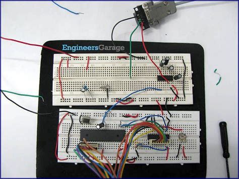 interfacing adc0804 with serial port rs232 using 8051