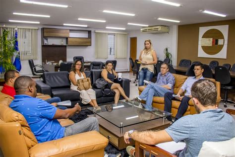 Dr Adriano Moreno Recebe Representantes Da Associação De Moradores Do