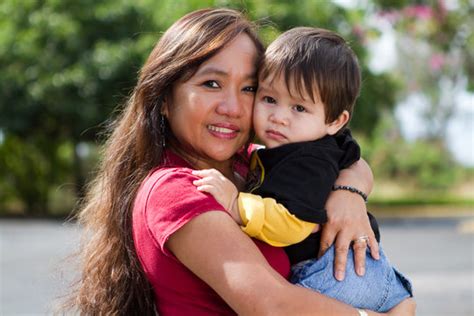 Filipino Mom Bilder Durchsuchen 2 365 Archivfotos Vektorgrafiken Und