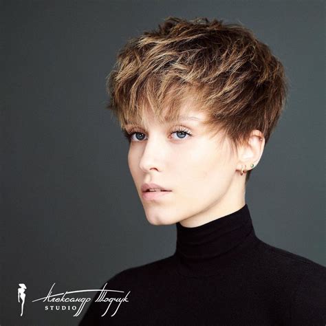10 Chic Short Pixie Haircut And Color Options For Fashion Fans Pop Haircuts