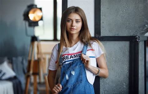 Wallpaper Look Girl Hair Bracelet Beautiful Pauline Kostiuk