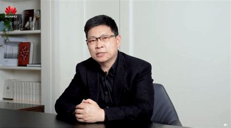 华为余承东：智能汽车黄金时代正在到来 期待更多合作伙伴加入生态中 爱云资讯