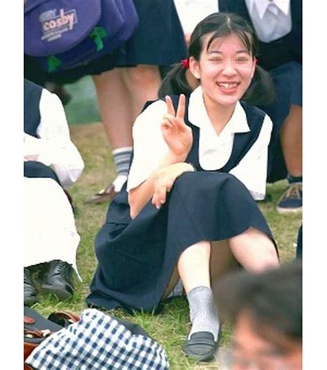 Jc制服座りパンチラ投稿画像andjs Jc集合写真パンチラ修学旅行
