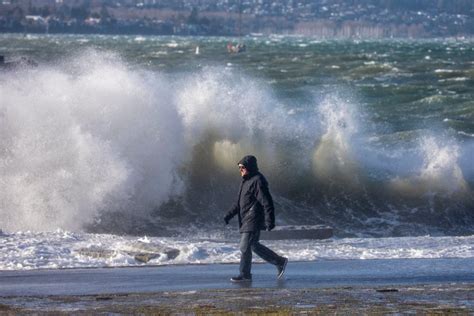 Coastal Flooding Warning In Place For Metro Vancouver As High Waves