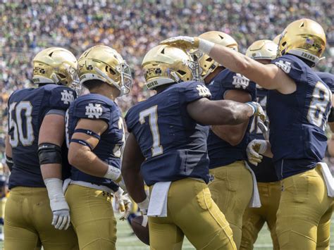 Notre Dame Football Highlights Irish Start Finish Strong In Uneven