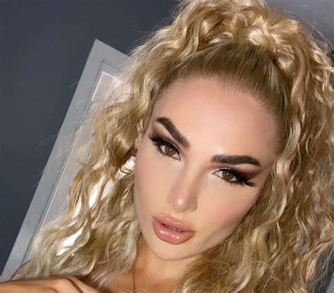 Kenzie Anne Bio Age Height Wiki Models Biography