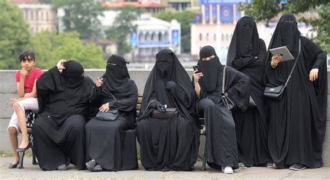 Muslim Women More Likely To Be Victims Of Islamophobia Report