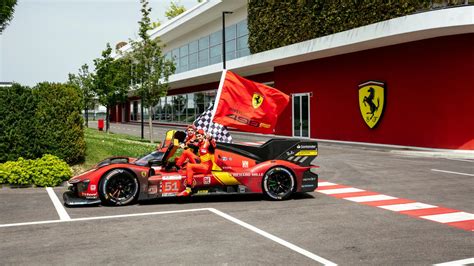 La Ferrari 499p 51 Victorieuse Fêtée à Maranello 24h