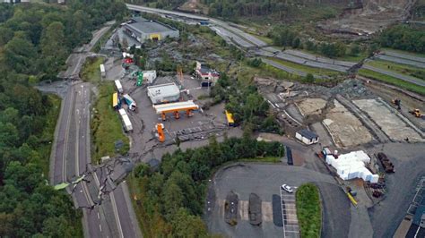 Stort Ras På E6 Efter Ihållande Regn Buss Och Bilar Ned I Stort