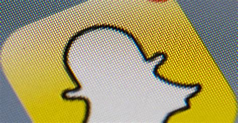 Hackers Warn They Will Leak 200 000 Stolen Snapchat Images Newstalk