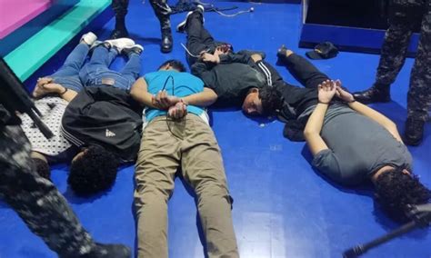 Banda Armada Tomó Un Canal De Tv En Ecuador Cinco Radio