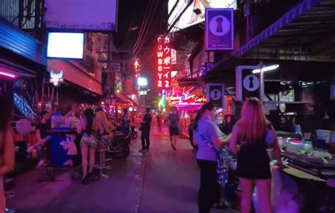 Bangkok Nightlife Guide Nana Plaza In Red Light District Area Grand