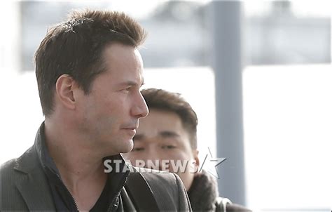 포토]키아누 리브스 조각 같은 옆라인 스타뉴스