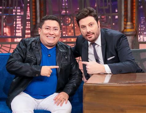 Danilo Gentili Recebe O Humorista Titela No The Noite De Hoje Sbt Tv
