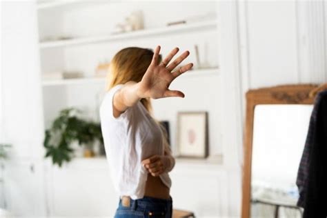 Relations Sexuelles Le Consentement ça Sapprend 24 Heures