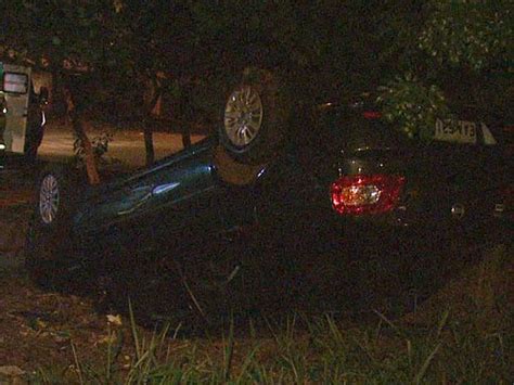 G1 Capotagem Deixa Família Ferida Na Zona Norte De Ribeirão Preto Sp