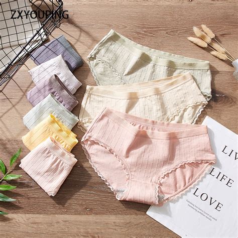 Plus Size Cotton Women Panties Mid Waist Sexy Lace Edge Seamless Briefs