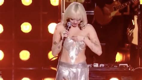 Miley Cyrus Suffers Wardrobe Malfunction During New Years Eve