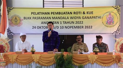 Bupati Suwirta Buka Pelatihan Pembuatan Roti Dan Kue Angkatan 1 Tahun