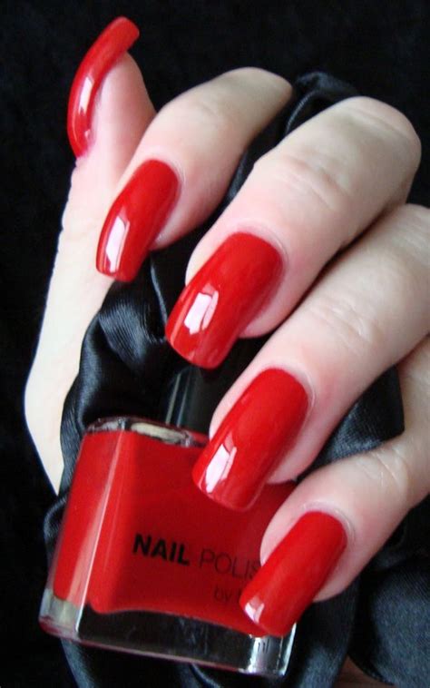 17 Sexy Red Nail Designs For The Season Pretty Designs