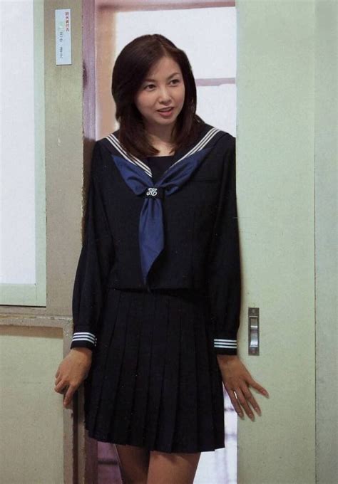 えっ、40歳なの 安田美沙子、衝撃のセーラー服姿を公開→「惚れてまうやろ」「反則やで」 おっ！！な芸能まとめ