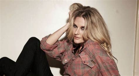 Image result for Elizabeth Cook Singer