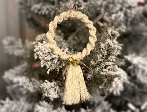 7 Boho Chic Macrame Christmas Ornaments (Easy DIY!)