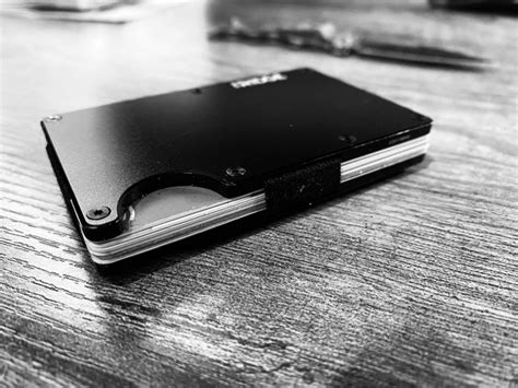 Image result for Using a Ridge Wallet