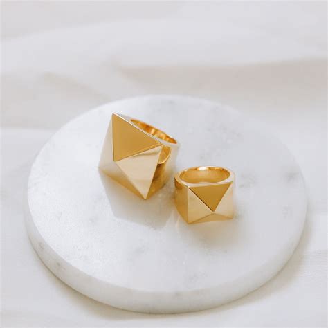 Pyramid Ring - Gold Medium