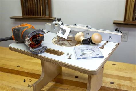 Veritas compact router table - Canadian Woodworking