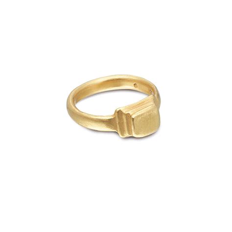 Pyramid Gold Ring | Eli Halili
