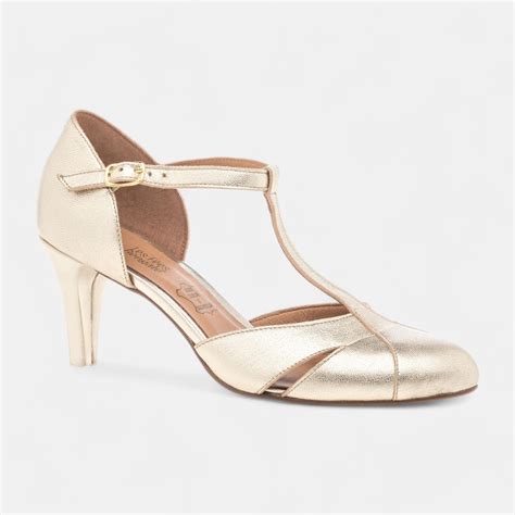 Image result for Baskets Femmes Besson Chaussures Crolles