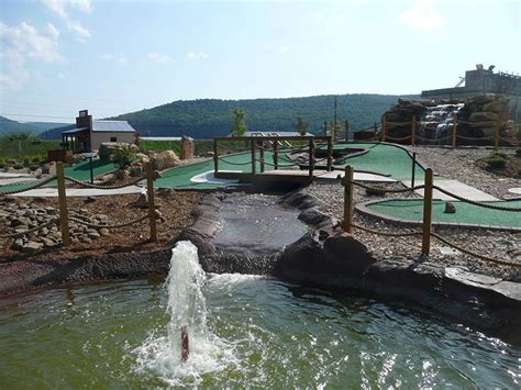 Miniature Golf Course Construction - Amusement Construction