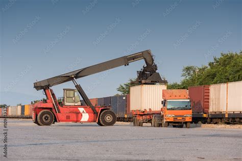 Image result for Horizontal Box Loading in Container