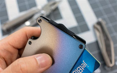 Image result for Using a Ridge Wallet