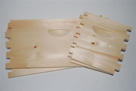 Image result for Five Frame Nuc Box