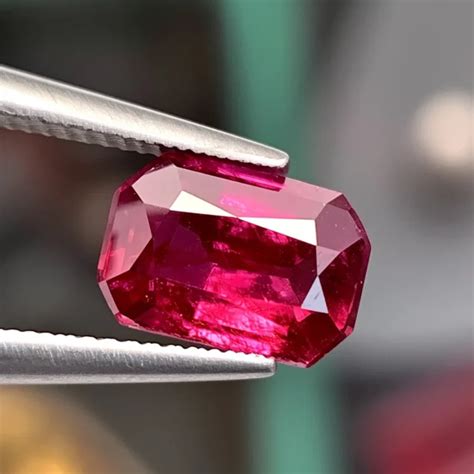 Ruby Gemstone: Meaning, Benefits, Variants & Healing Powers