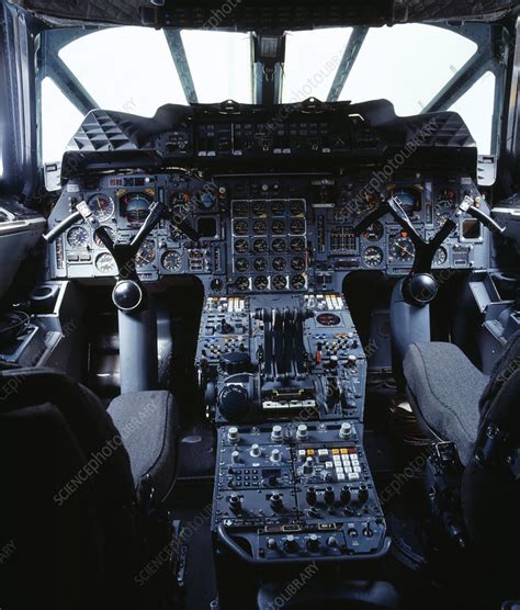 Concorde cockpit - Stock Image - T610/0239 - Science Photo Library