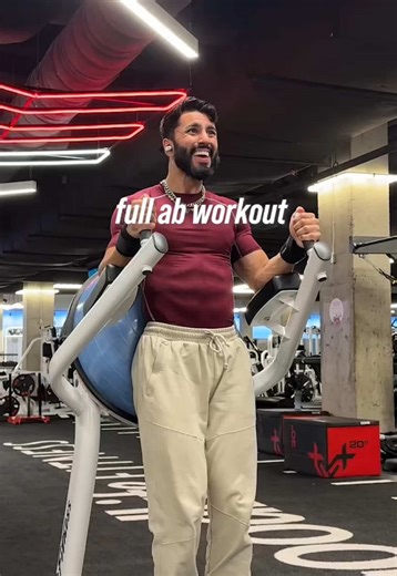 Full core workout for all fitness levels! My abs were on fire! Here’s the routine👇🏽🔥 - • Weighted Knee Raises x 10 reps • Alternating ISO Knee Raises x 10 reps (each leg) • Oblique Crunches x 10 reps (each side) • Leg Circles x 10 reps • Weighted Knee Raise Hold x 10-30 seconds (as long as you can!) - • Beginner: 2-3 rounds • Intermediate: 3-4 rounds • Advanced: slower tempo, longer squeeze longer ISO holds - Perform each workout with minimal rest in between. Once each round is completed, tak