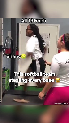 This team is fast 🔥 (via @ubrZati) #softball #fast #speed | Softball