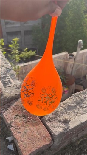 Experiment: Will a water balloon explode when it rolls down from a tall building?💥🎈#satisfying