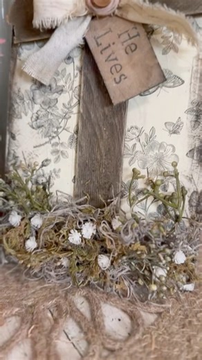 🫶🏼🎚️One of my absolute favorite Easter crafts! Sound On for instructions and supplies used 🤎 #EasterCrafts #springcrafts | Hammons Nest