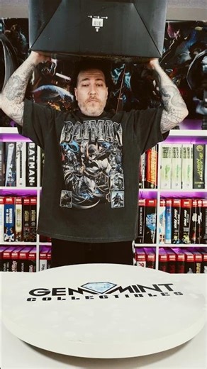 The RIDDLER Premium Format by SIDESHOW #sideshow #sideshowcollectibles #dccomics