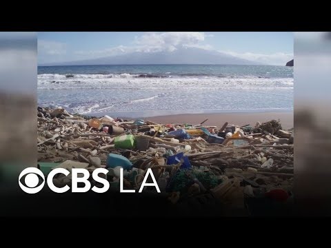 Tracking plastic pollution from space