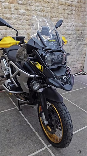 BMW GS 1250 40th Anniversary Edition: Unveiling Features